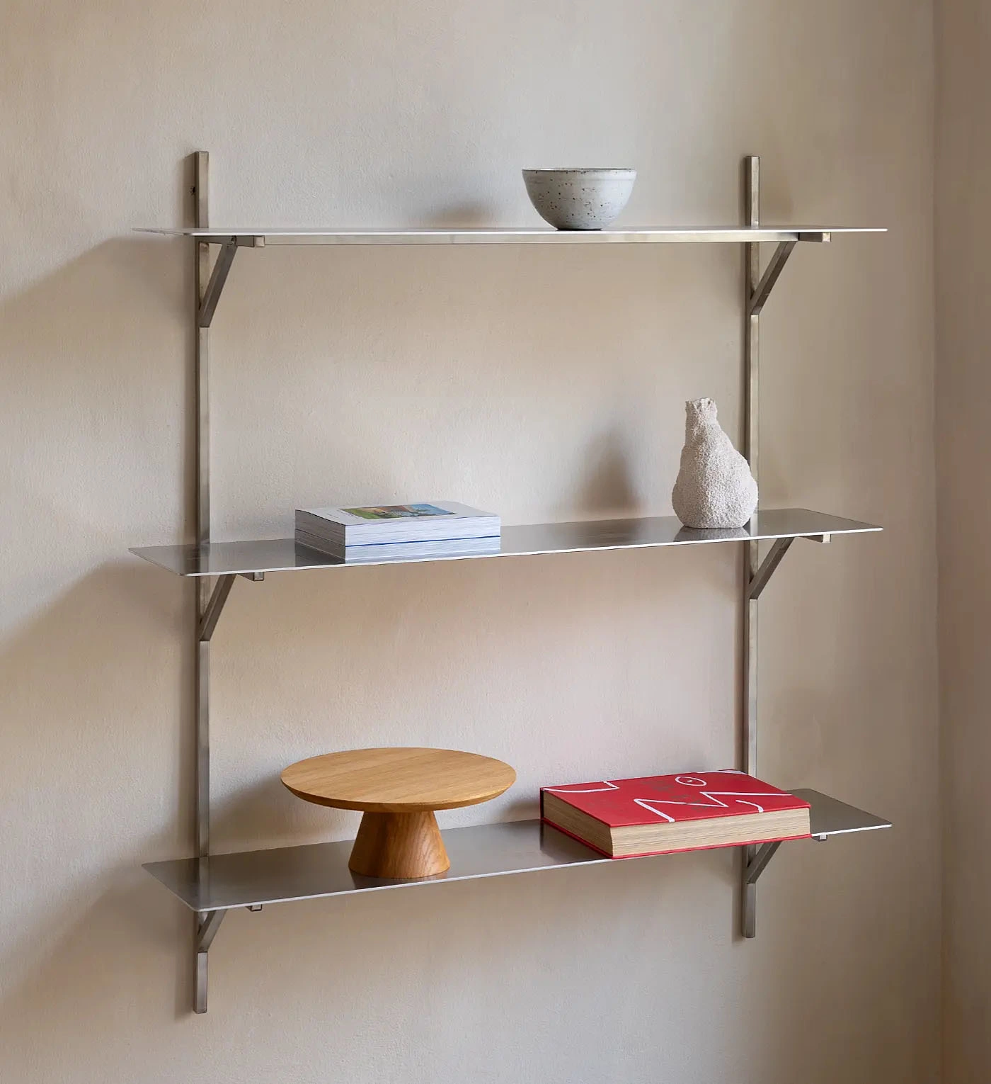 NUTSANDWOODS – Aluminium Wall Shelf