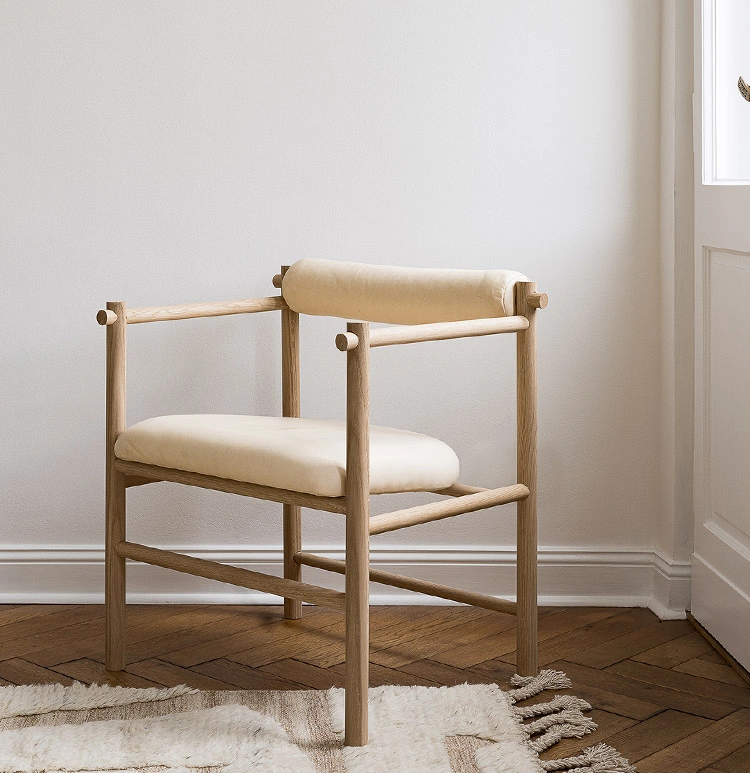 NUTSANDWOODS – Studio Chair